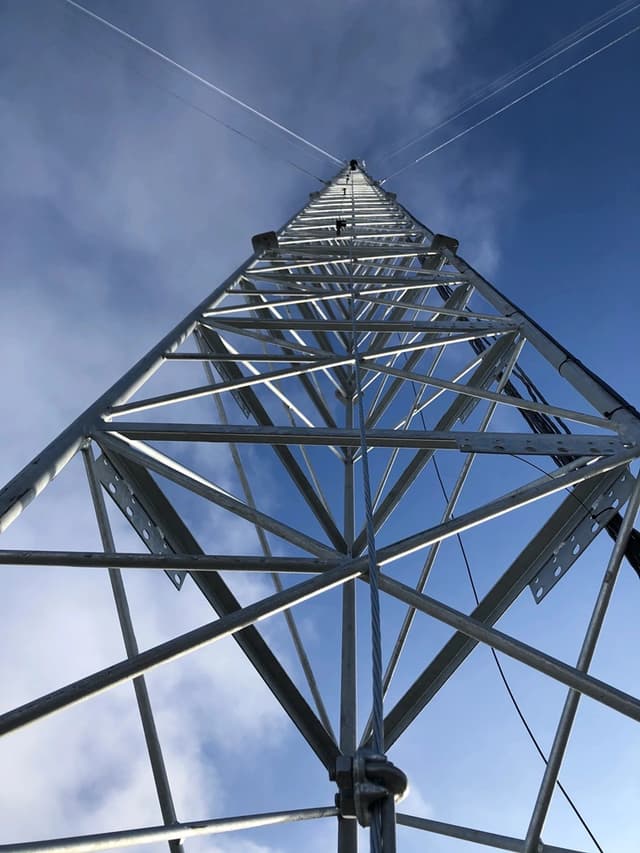 High-Quality Steel Structures for Telecommunication Towers